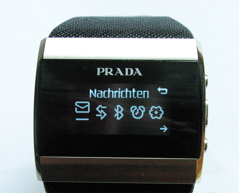Test: LGs Designerhandy New Prada Phone mit Bluetooth-Uhr - Golem.de