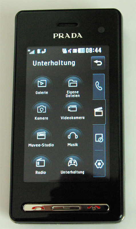 Test: LGs Designerhandy New Prada Phone mit Bluetooth-Uhr - Golem.de