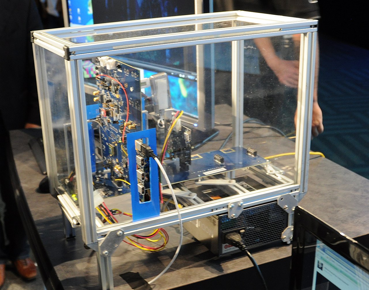 Light Peak - 10 GBit für 3D-Live-Übertragungen und Heimkino - Golem.de