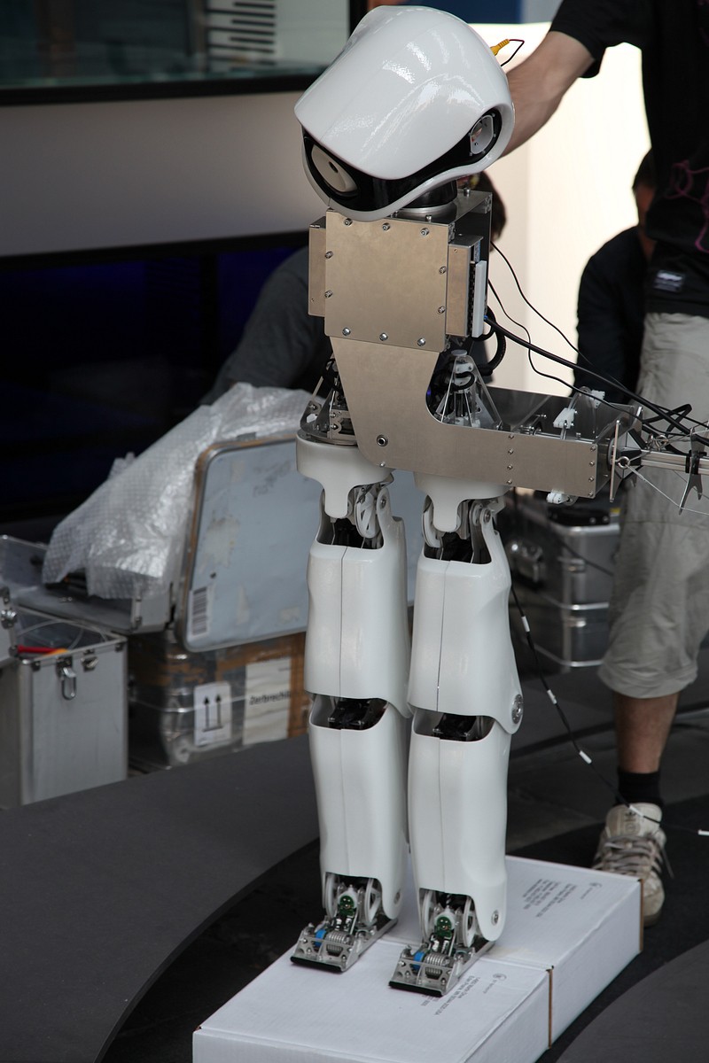 Myon: Roboter lernt in Einzelteilen - Golem.de