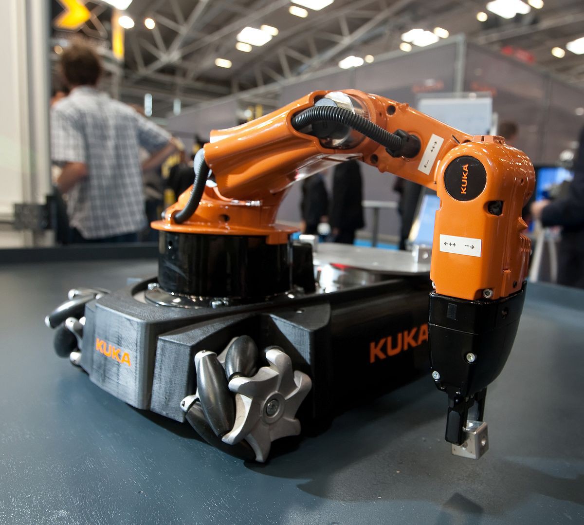 Kuka Youbot: Youbot, der Forschungsroboter aus Augsburg - Golem.de