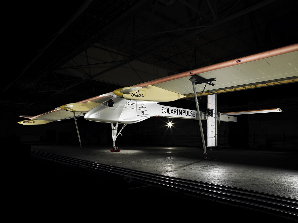 Solar Impulse: Erster internationaler Flug für Schweizer Solarflugzeug ...