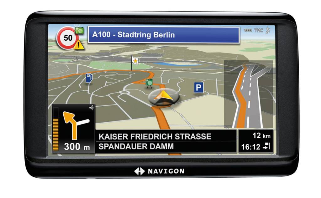 Navigon 70 Plus Live: Navigationsgerät mit 5-Zoll-Touchscreen und Live ...