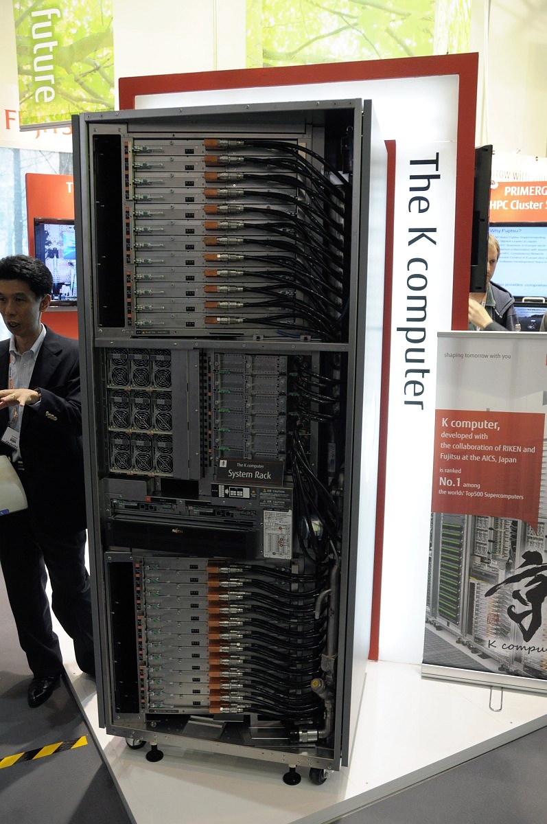 Supercomputer: K-Computer wird auf 800 Racks ausgebaut - Golem.de