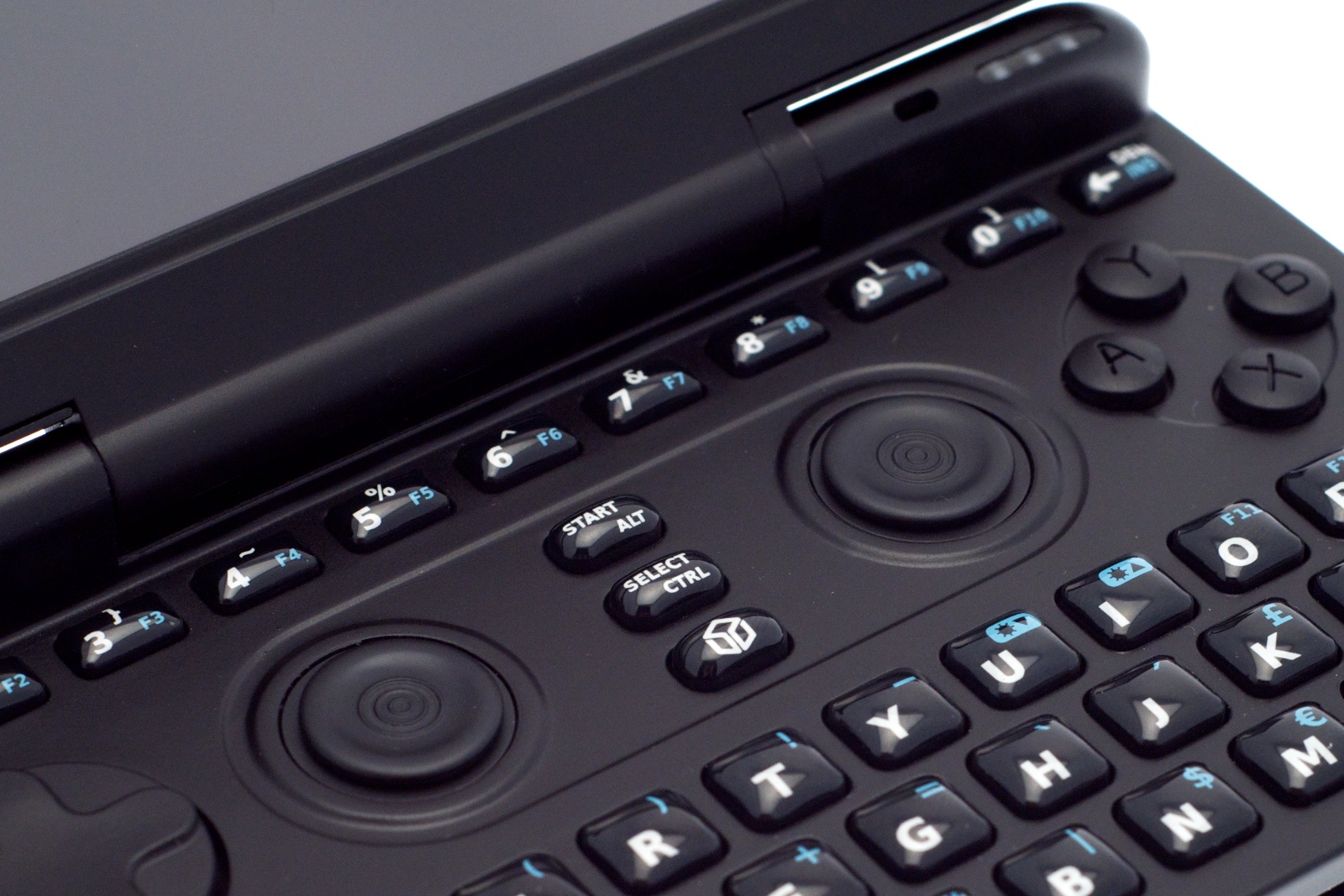 Open Pandora im Test: Handheld für Retrogamer und Linux-Fans - Golem.de