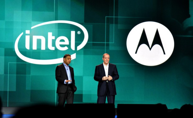 Hands on: Intels erstes Atom-Smartphone ausprobiert - Golem.de