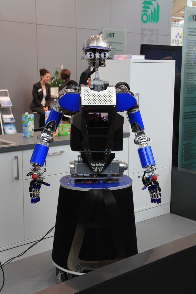 Haushaltsroboter: Armar hilft in der Küche - Golem.de