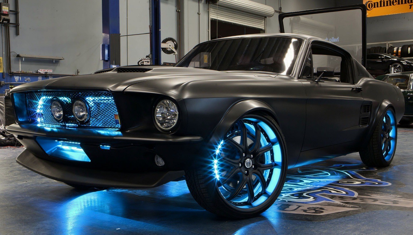 Project Detroit: Microsoft und West Coast Customs pimpen Ford Mustang ...