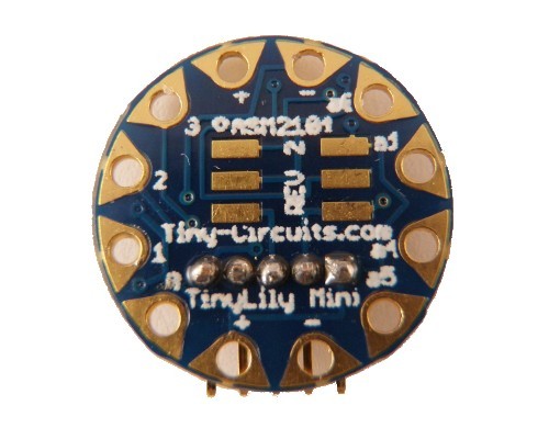 Tinyduino und Tinylily: Zwei starke Arduino-kompatible Zwerge - Golem.de