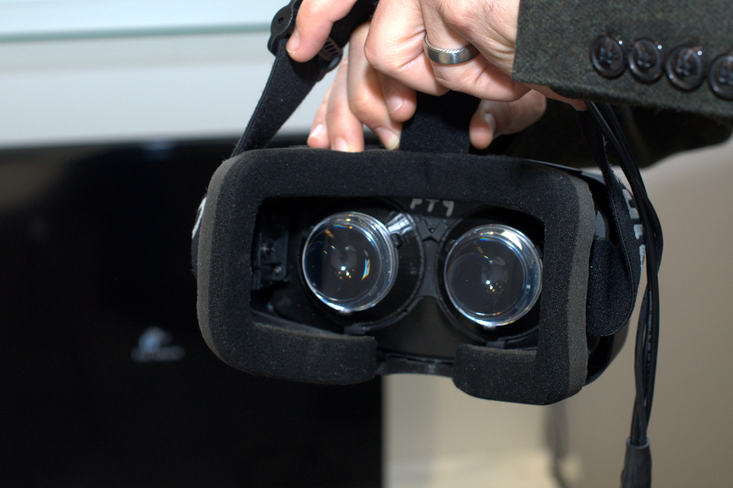 Oculus Rift Crystal Cove Ausprobiert Körpersteuerung Und Oled Display
