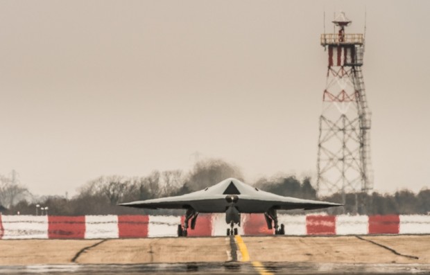 Taranis: Britische Stealth-Kampfdrohne schließt erste Flugtests ab ...