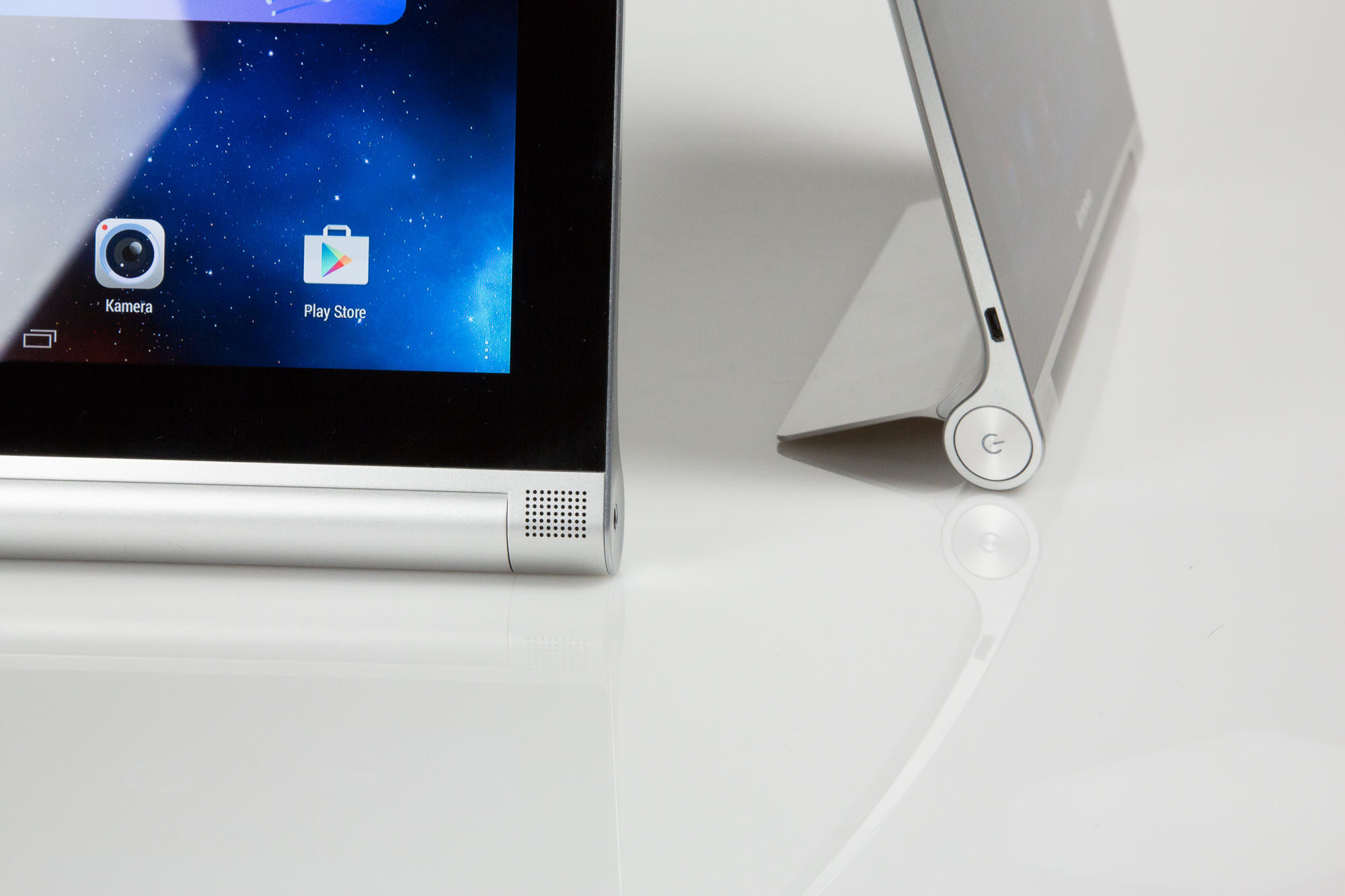 Lenovos Yoga Tablet 2 im Test: Das Tablet mit dem Aufhänger - Golem.de