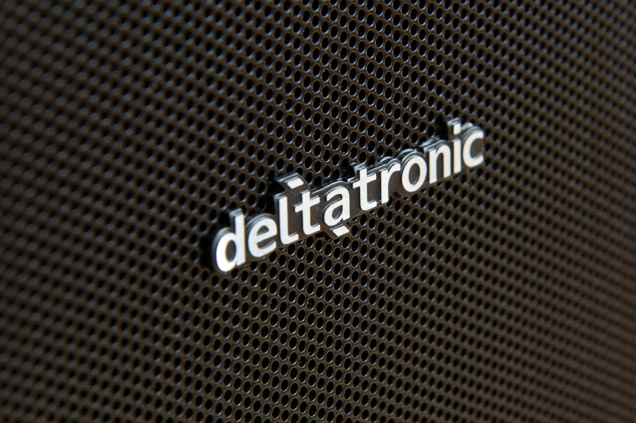 Deltatronic Silentium X99 im Test: Und er brennt doch nicht durch ...