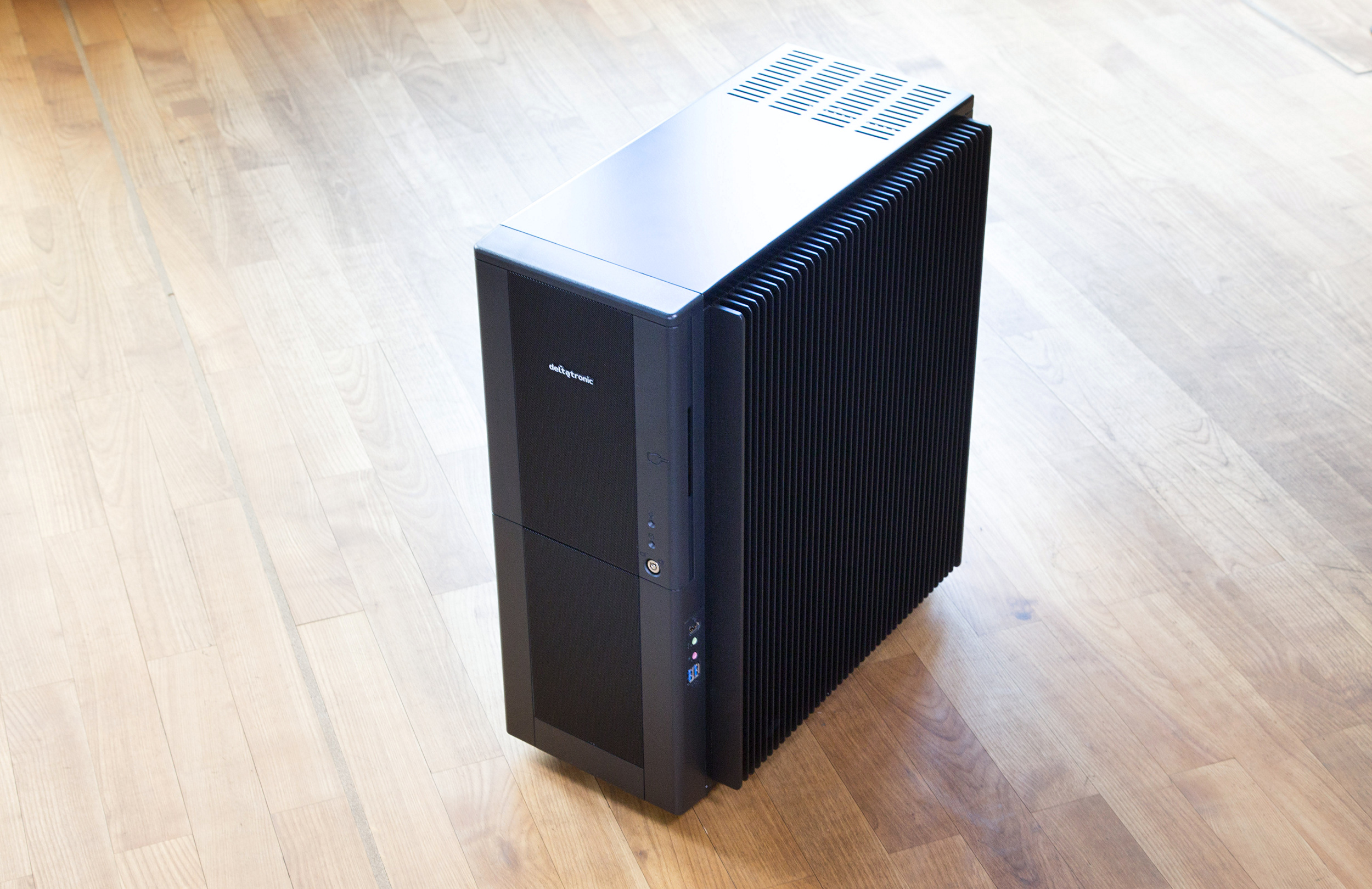 Deltatronic Silentium X99 im Test: Und er brennt doch nicht durch ...