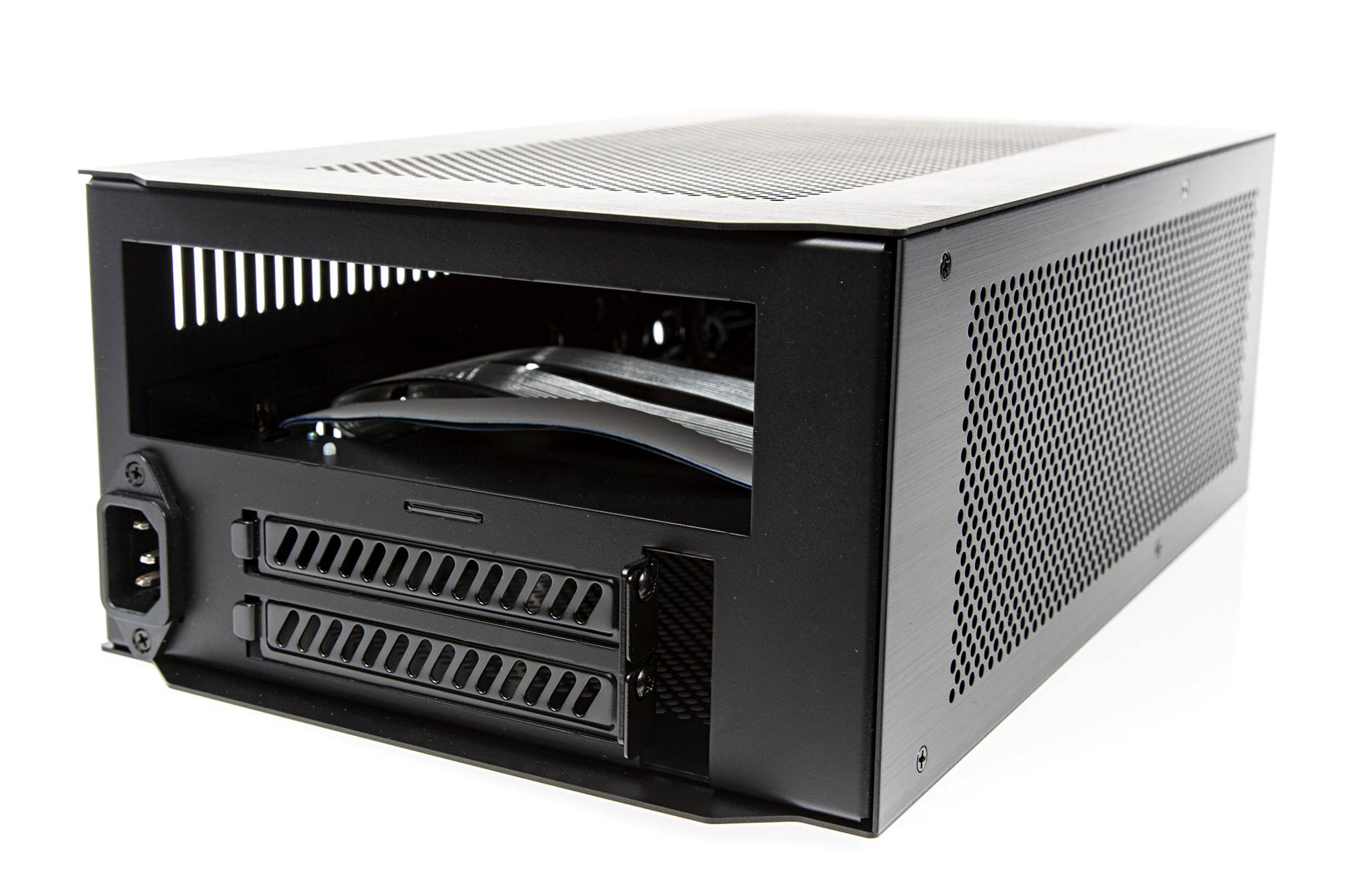 Dan Cases A4-SFX im Test: Noch kleiner kann Gaming-Hardware nicht ...