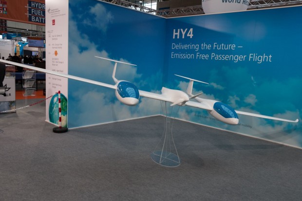 HY4: Das erste Brennstoffzellen-Passagierflugzeug hebt ab - Golem.de