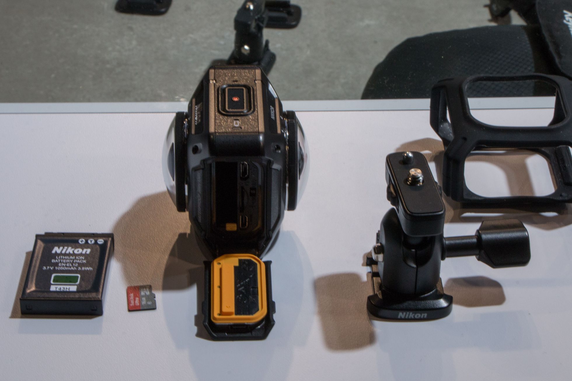 Key Mission 360: Nikons Action-Kamera schaut in die Runde - Golem.de