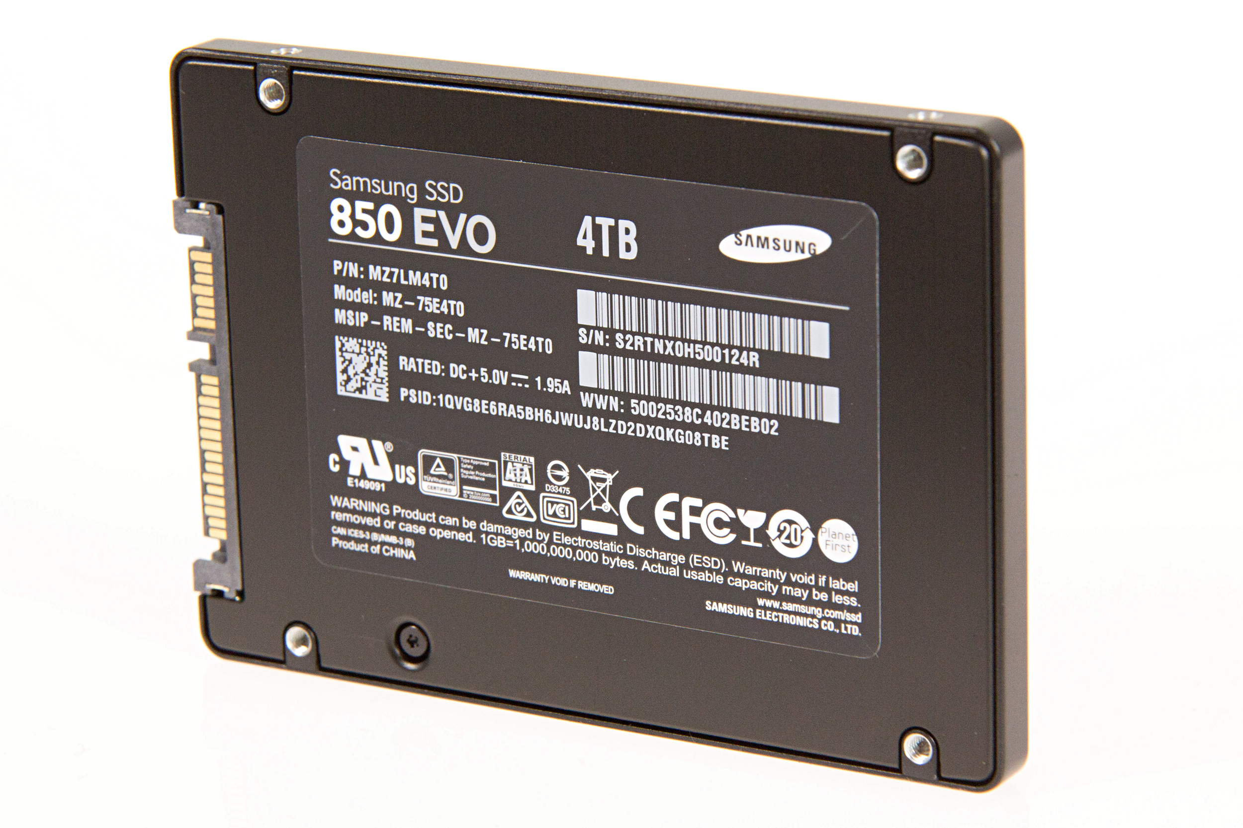 850 Evo mit 4 TByte im Test: Samsungs neue SSD ist teuer - aber ...