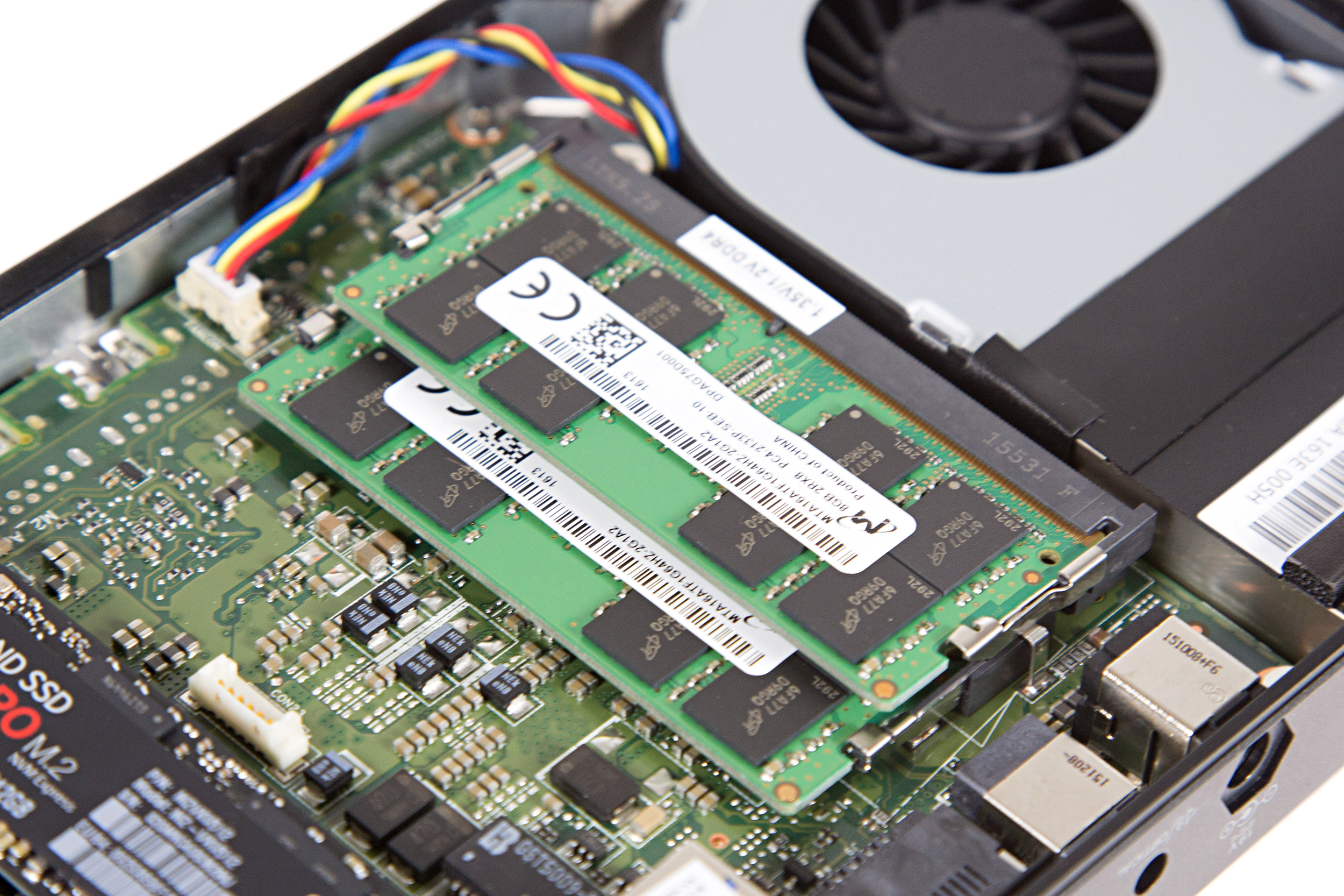 Mini-PC Skull Canyon im Test: Totenkopf-NUC mal nicht von ihren ...