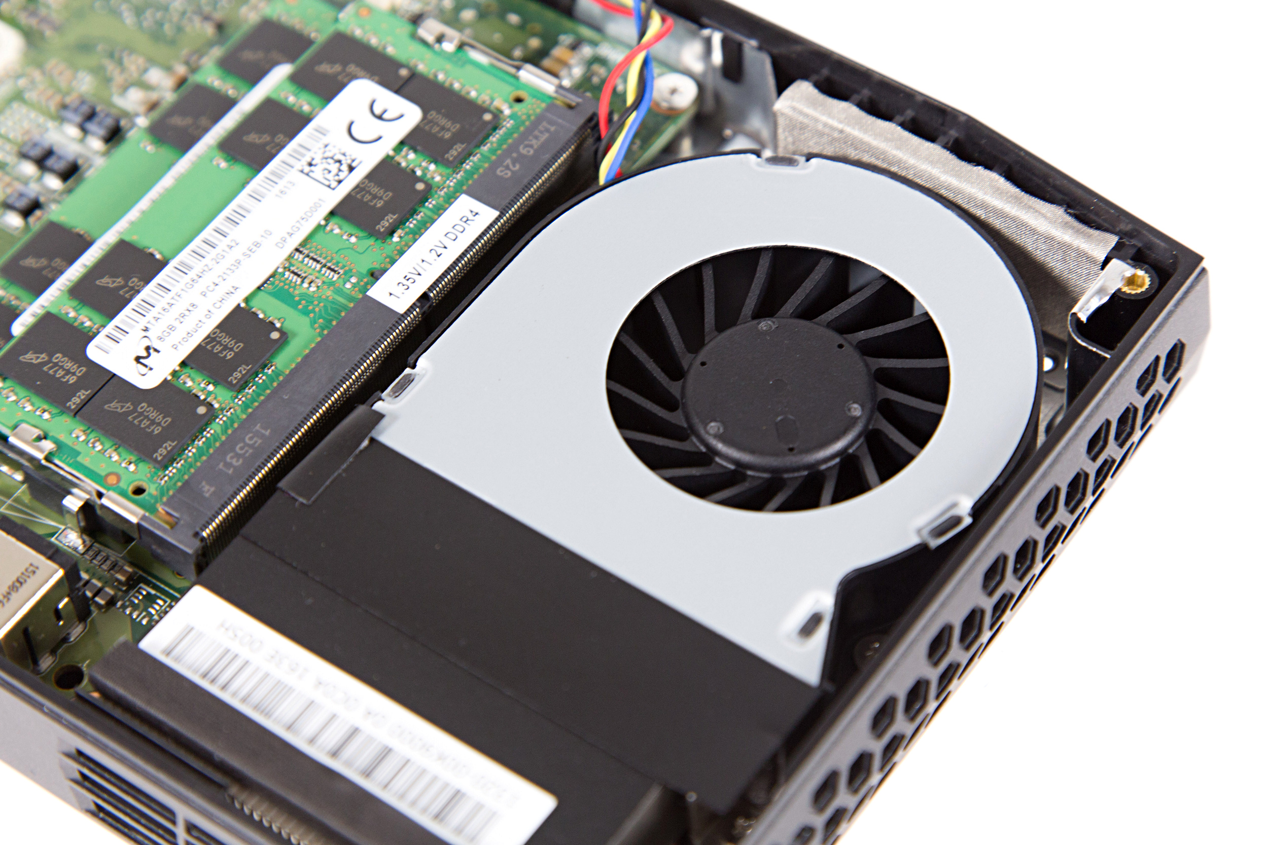 Mini-PC Skull Canyon im Test: Totenkopf-NUC mal nicht von ihren ...