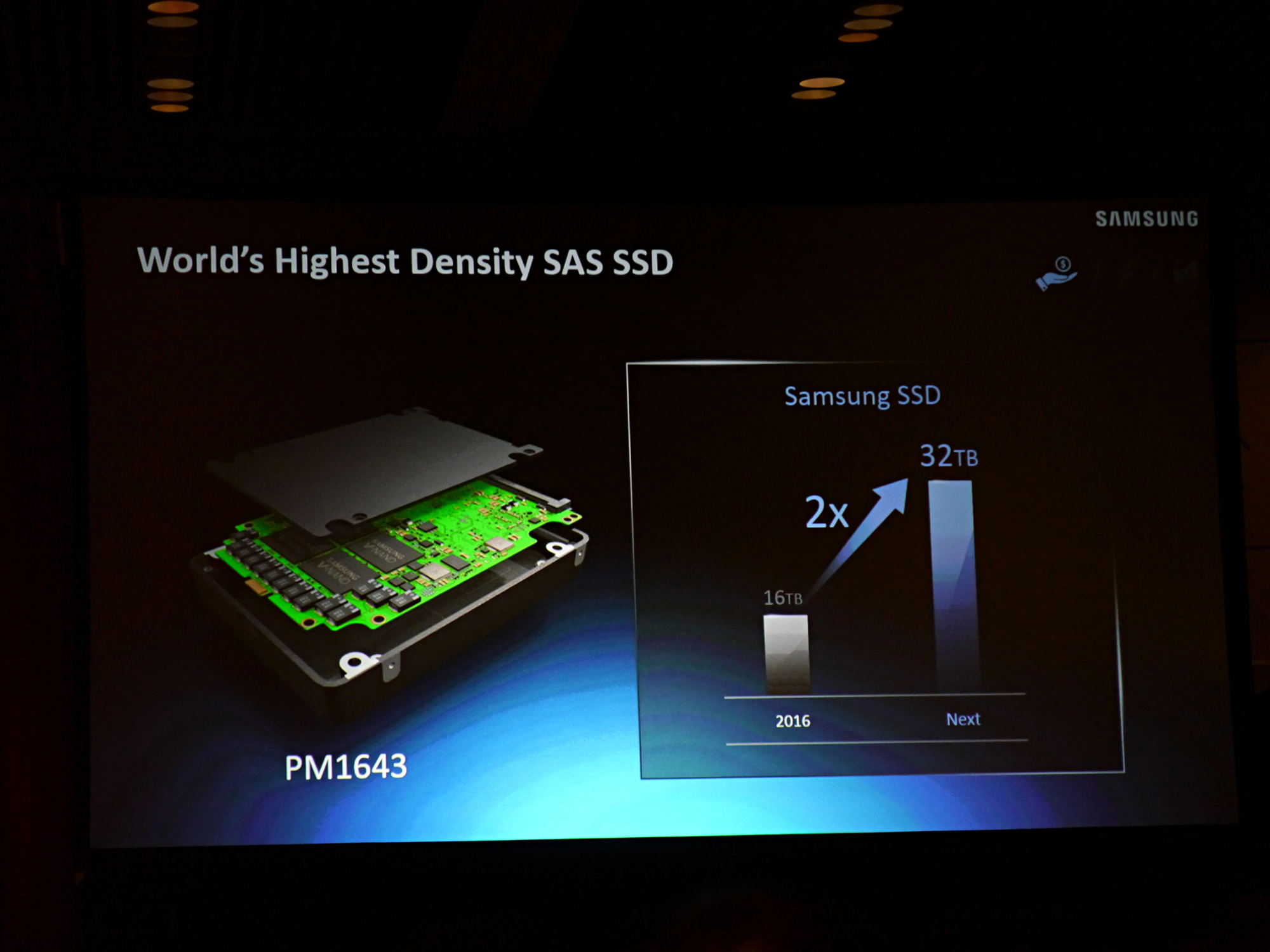 PM1643: Samsung liefert SSD mit 31 TByte aus - Golem.de