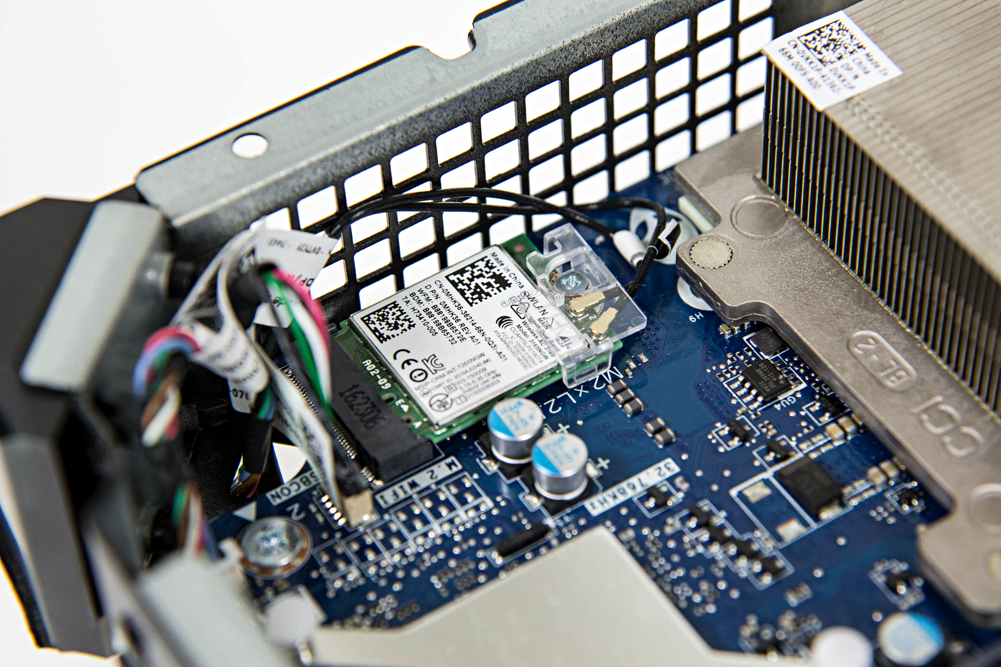 Alienware Alpha R2 im Test: Konsolen-Feeling dank Maus-Emulation - Golem.de