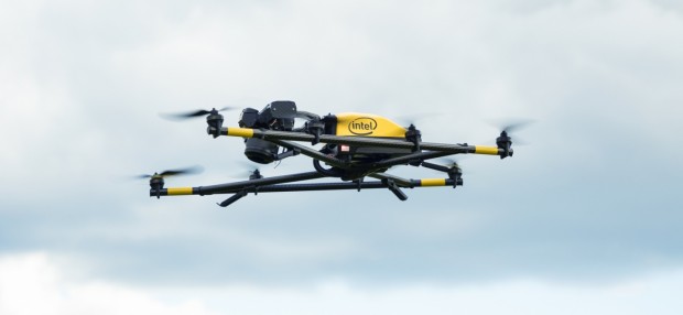Falcon 8+: Intels Multicopter transportiert 0,8 Kilogramm Nutzlast ...
