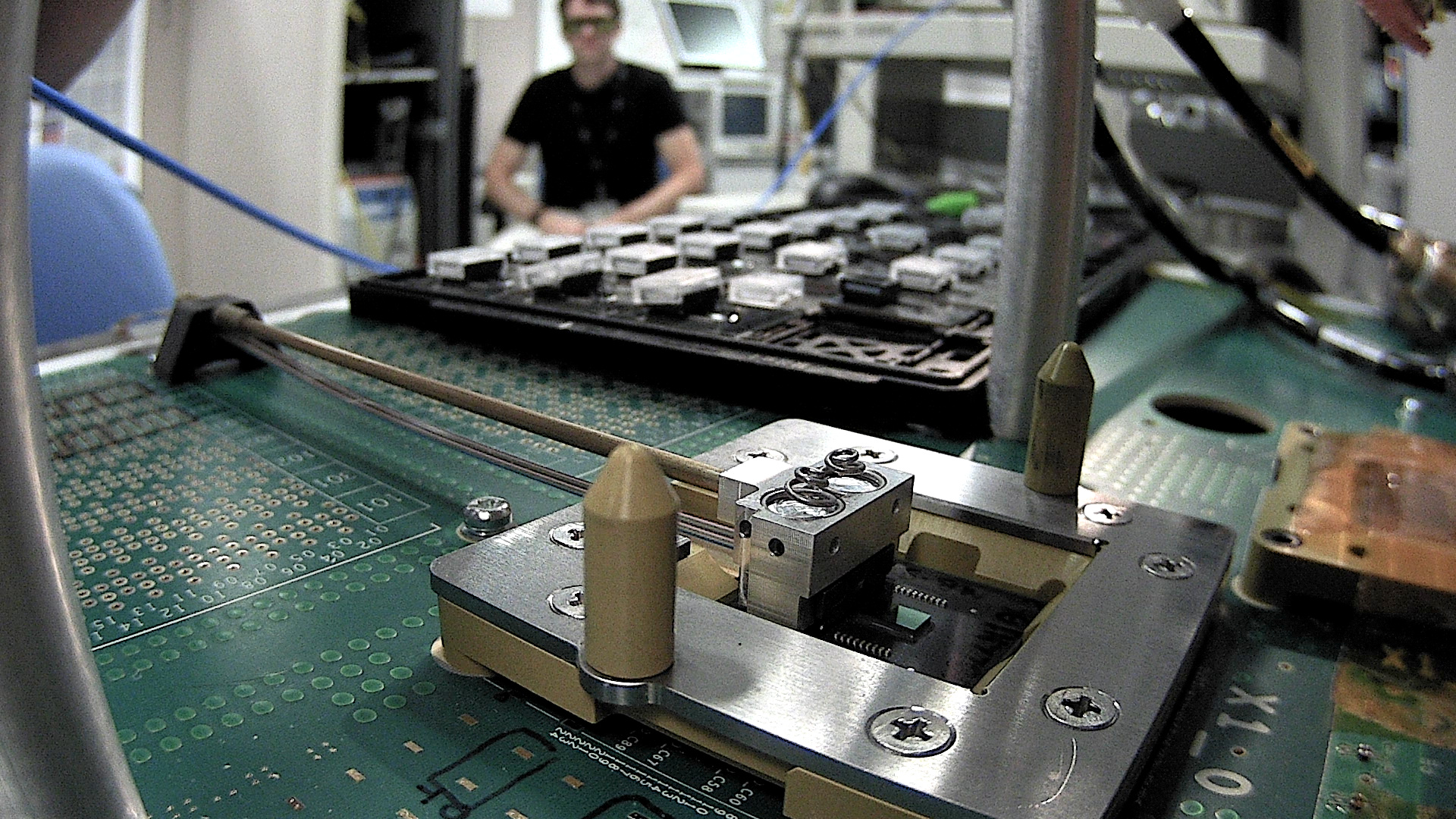 HPE: Prototyp von The Machine nutzt 160 TByte Arbeitsspeicher - Golem.de