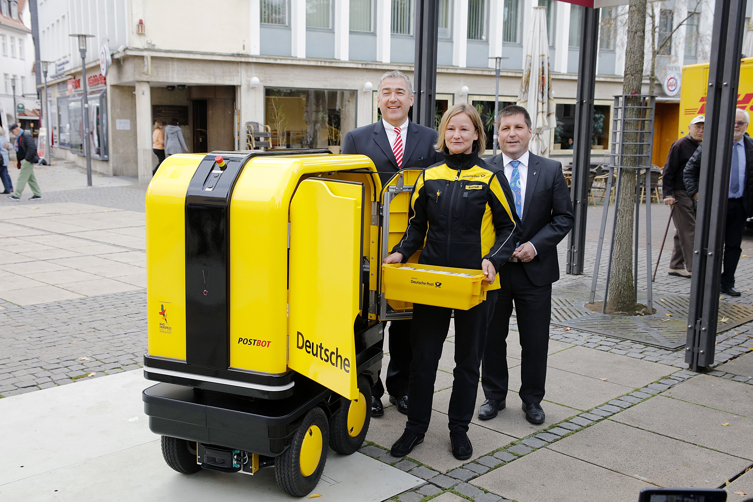 Roboter: Wenn der Postbot dem Postboten die Post trägt - Golem.de
