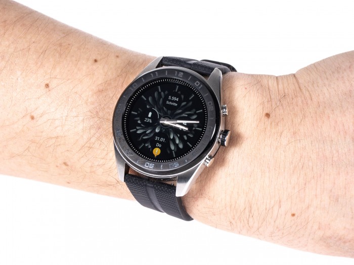 Watch W7 im Test: Zeiger statt Funktionen - Golem.de