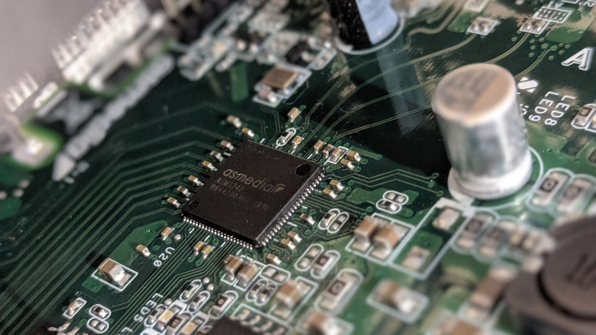 Bis zu 2 GByte/s: Asmedia zeigt USB-3.2-Gen2x2-Controller im Betrieb ...