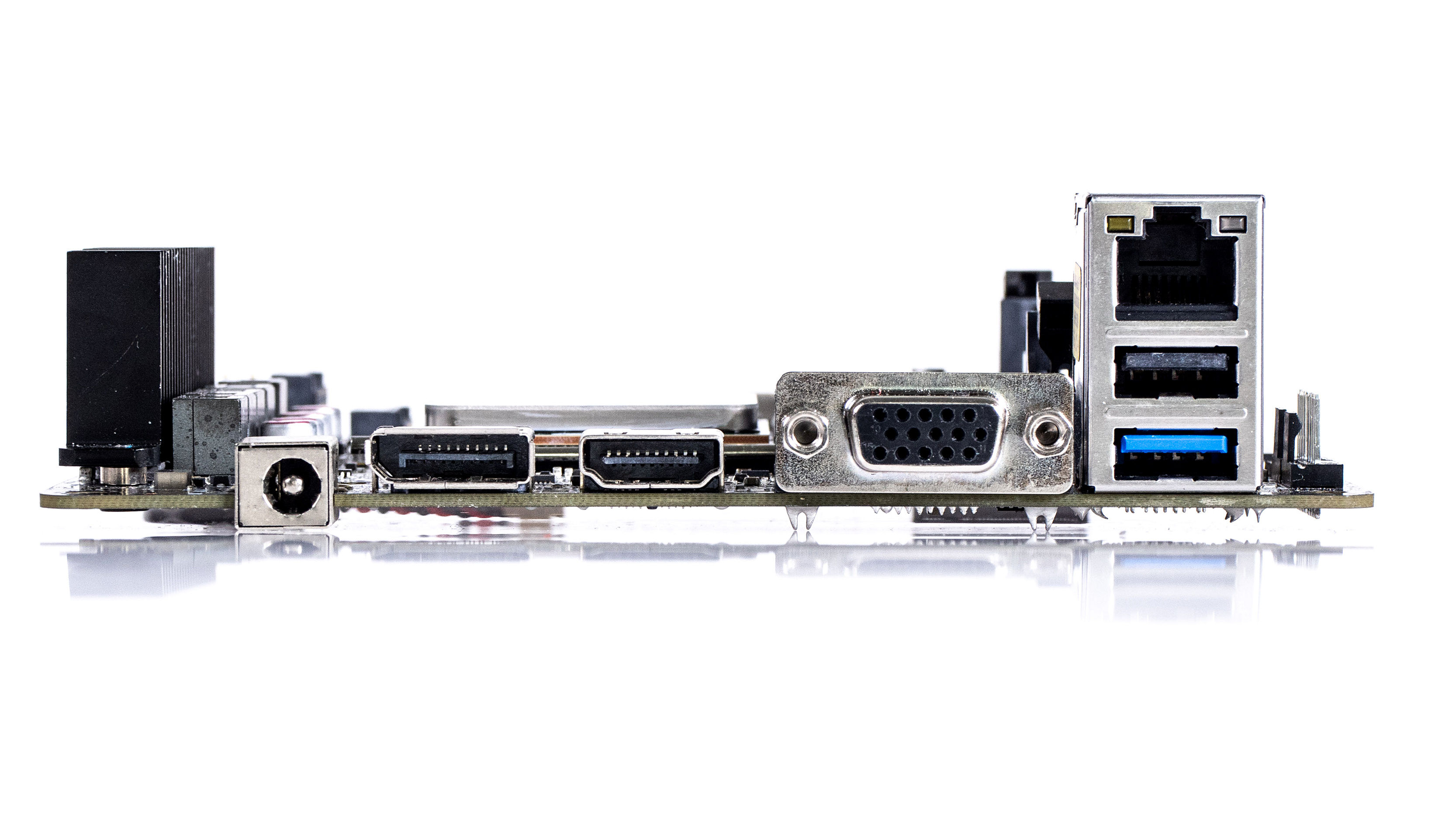 DeskMini A300 im Test: Asrocks 2-Liter-Ryzen-Barebone überzeugt - Golem.de