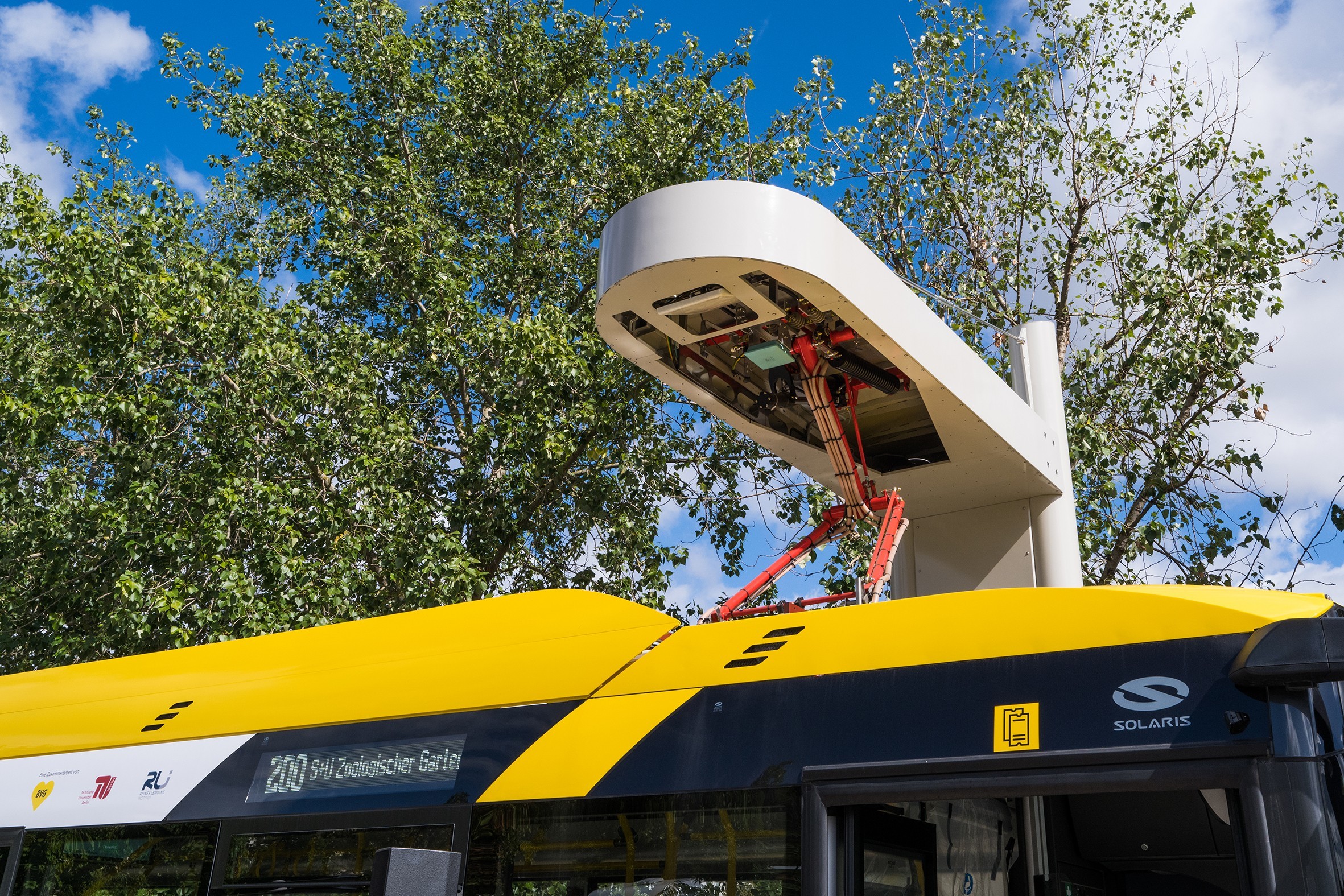 Solaris Urbino 18 electric: Berliner Verkehrsbetriebe mit elektrischen ...
