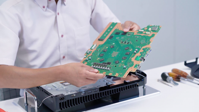 Sony-Teardown: Playstation 5 nutzt Flüssigmetall - Golem.de