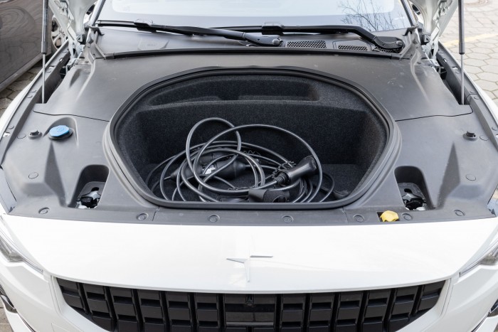 Polestar 2 im Test: Lädst du noch oder fährst du schon? - Golem.de