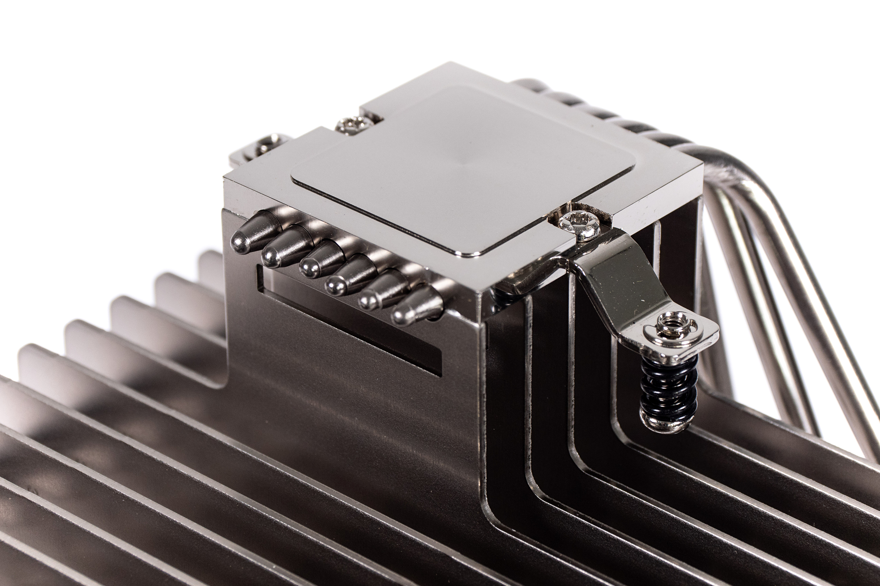 Noctua NH-P1 im Test: Wir haben 16 CPU-Kerne passiv gekühlt - Golem.de