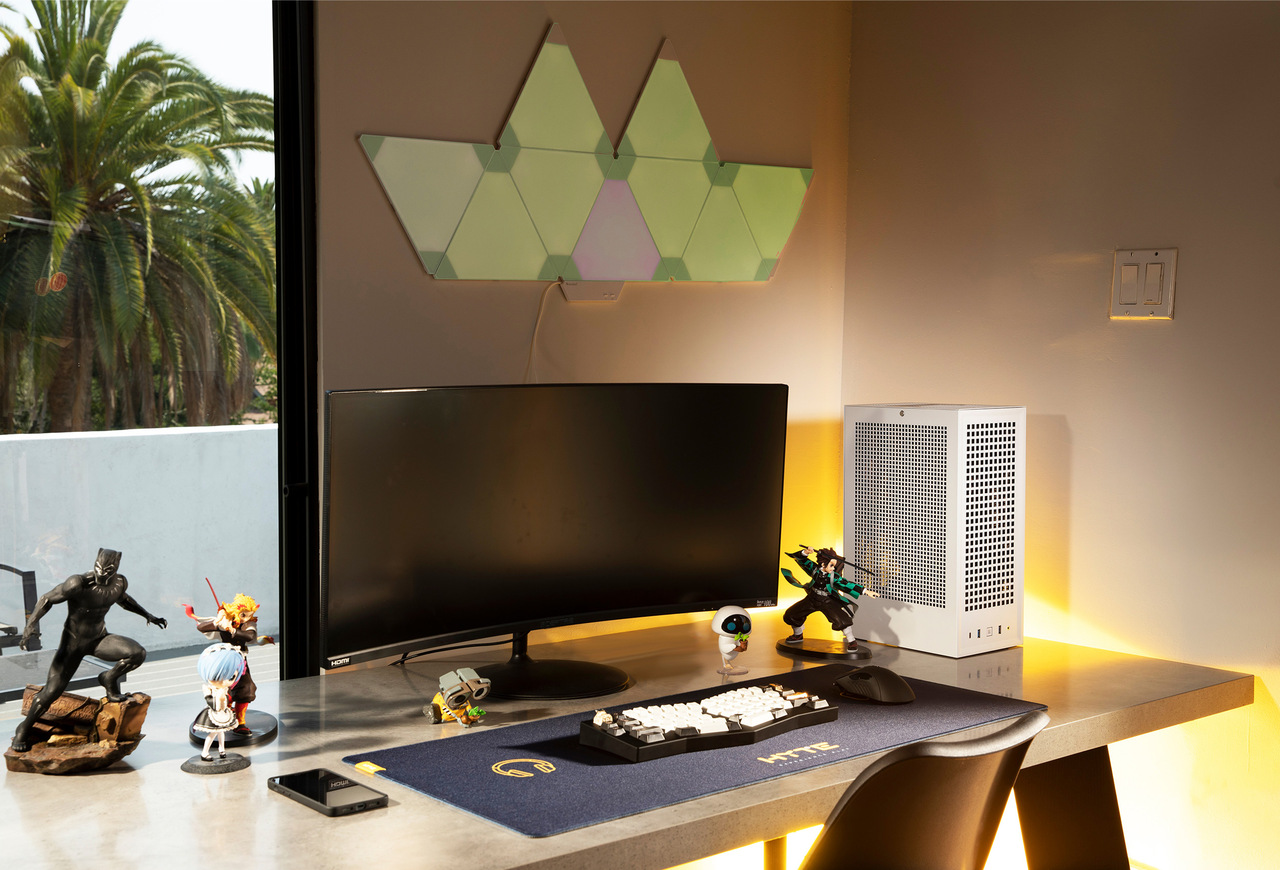 Hyte Revolt 3: Kompaktes Mini-ITX-Gehäuse stellt Grafikkarte auf den ...