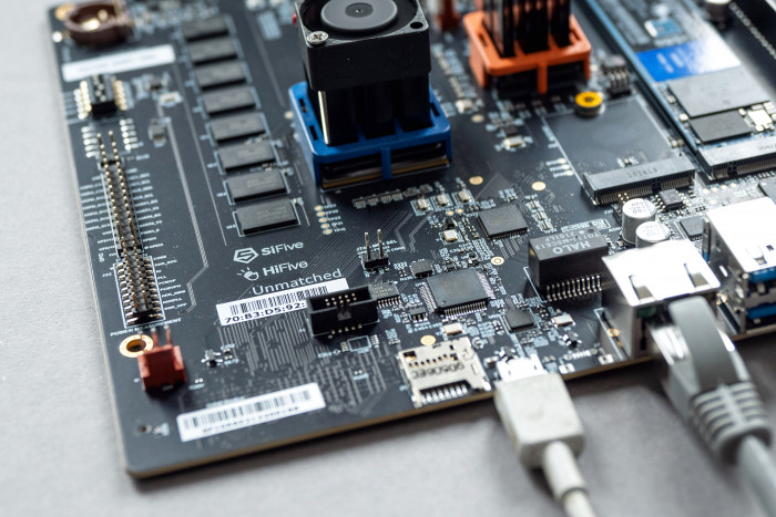 Sifive Hifive Unmatched im Test: RISC-V ist gekommen, um zu bleiben ...