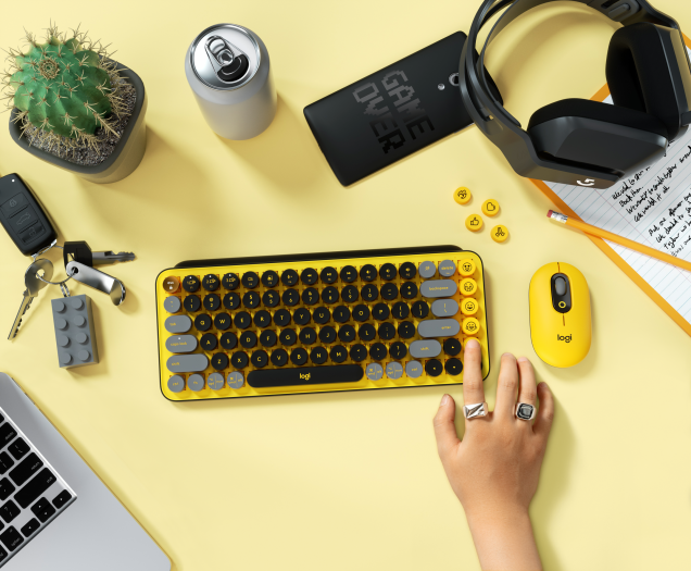 Logitech Pop Keys: Farbige mechanische Tastatur mit wechselbaren Emoji ...