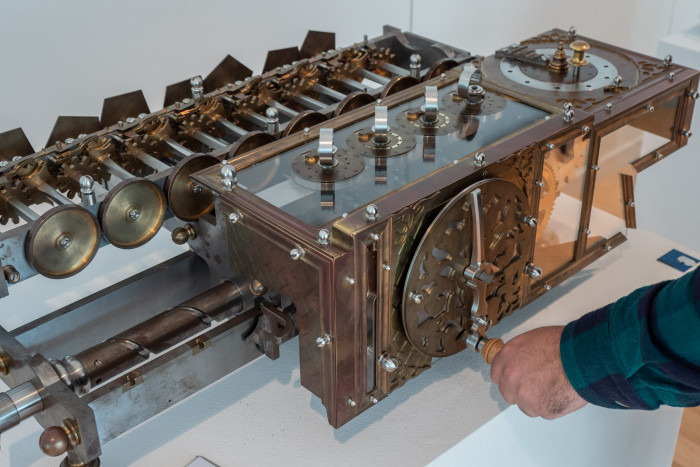 Leidenschaft und Leibniz - Arithmeum Bonn: Der Supercomputer des 19 ...