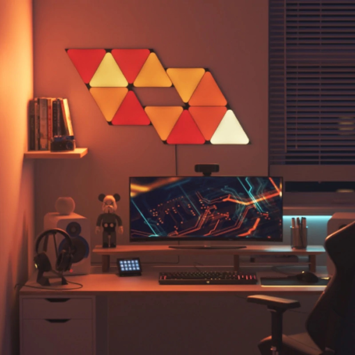 RGB: Nanoleaf bringt quadratische Adapter und schwarze Kacheln - Golem.de