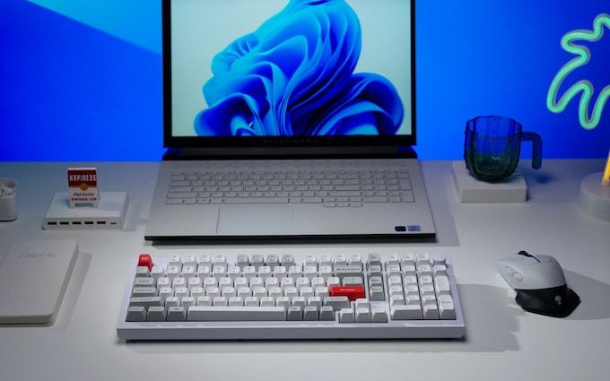 Keychron Q5 Pro: Mechanische Tastatur hat Nummernblock und Drehregler ...