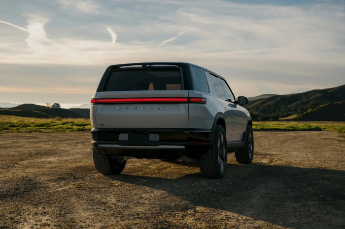 Startpreis von 45.000 US-Dollar: Rivian stellt Elektro-SUV R2 vor ...