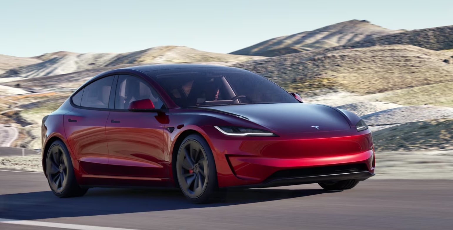Rennelektroauto: Tesla Model 3 Performance fährt 262 km/h - Golem.de