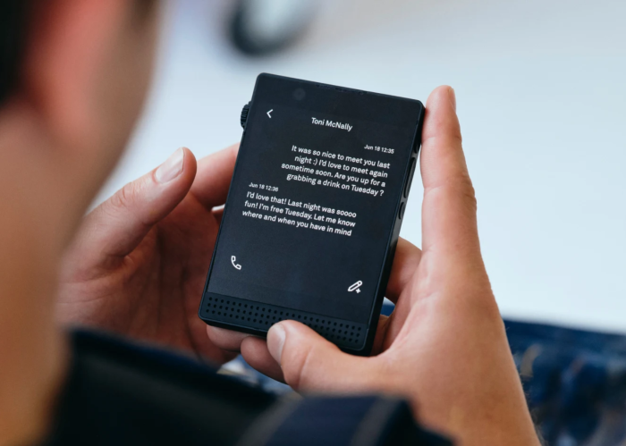 Light Phone 3: Das neue Anti-Smartphone kommt später und ist anders ... Light Phone 3: Das neue Anti-Smartphone kommt später und ist anders ...