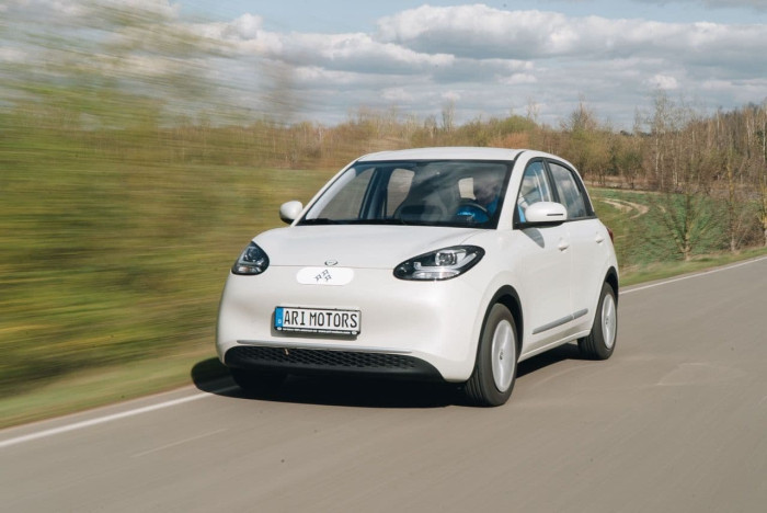 China: Ari Motors bringt fünftüriges E-Auto für 19.000 Euro - Golem.de